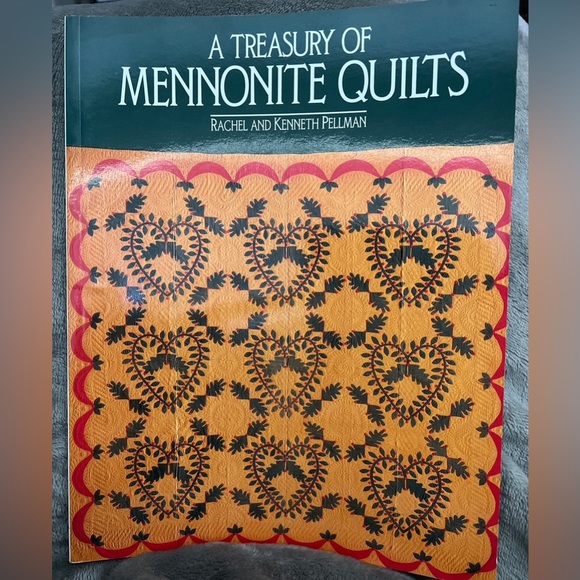 Other | A Treasury Of Mennonite Quilts By Kenneth Pellman Rachel ...